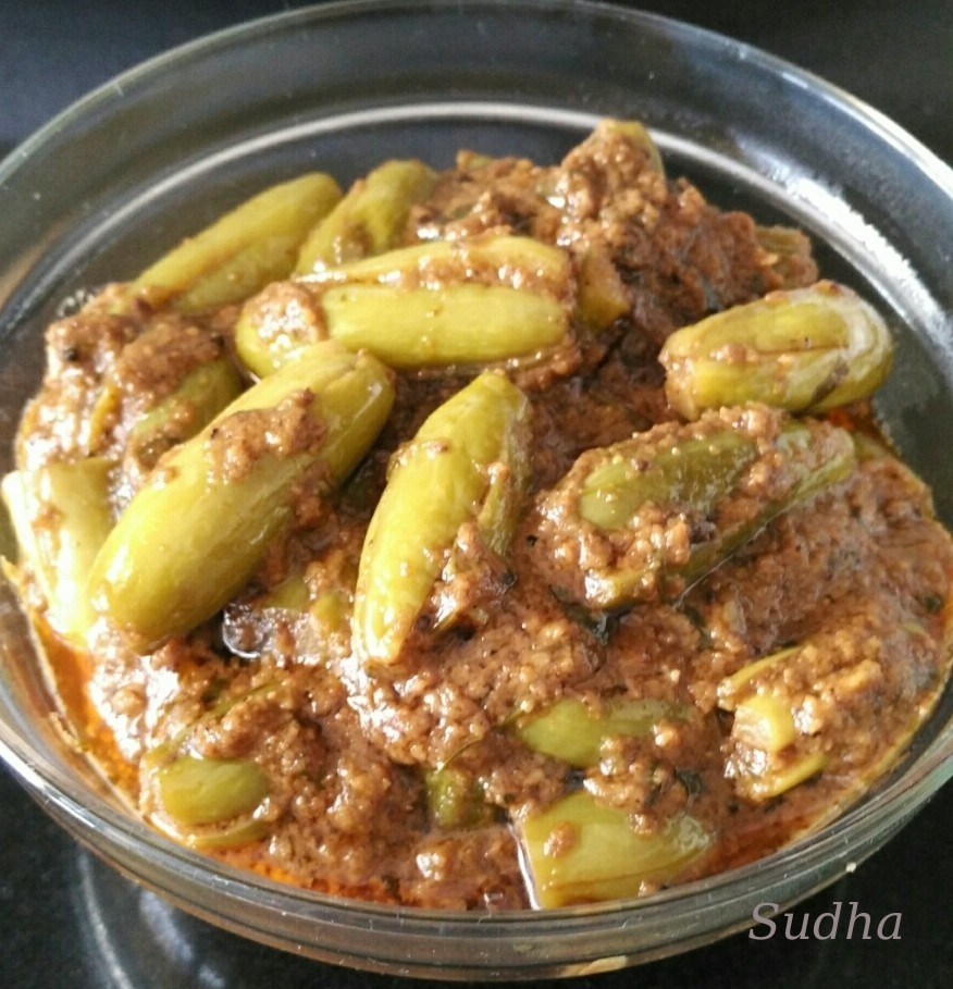 Bharali Tondli / Bharava Tendli (भरली तोंडली ) - Stuffed Ivy Gourd ...