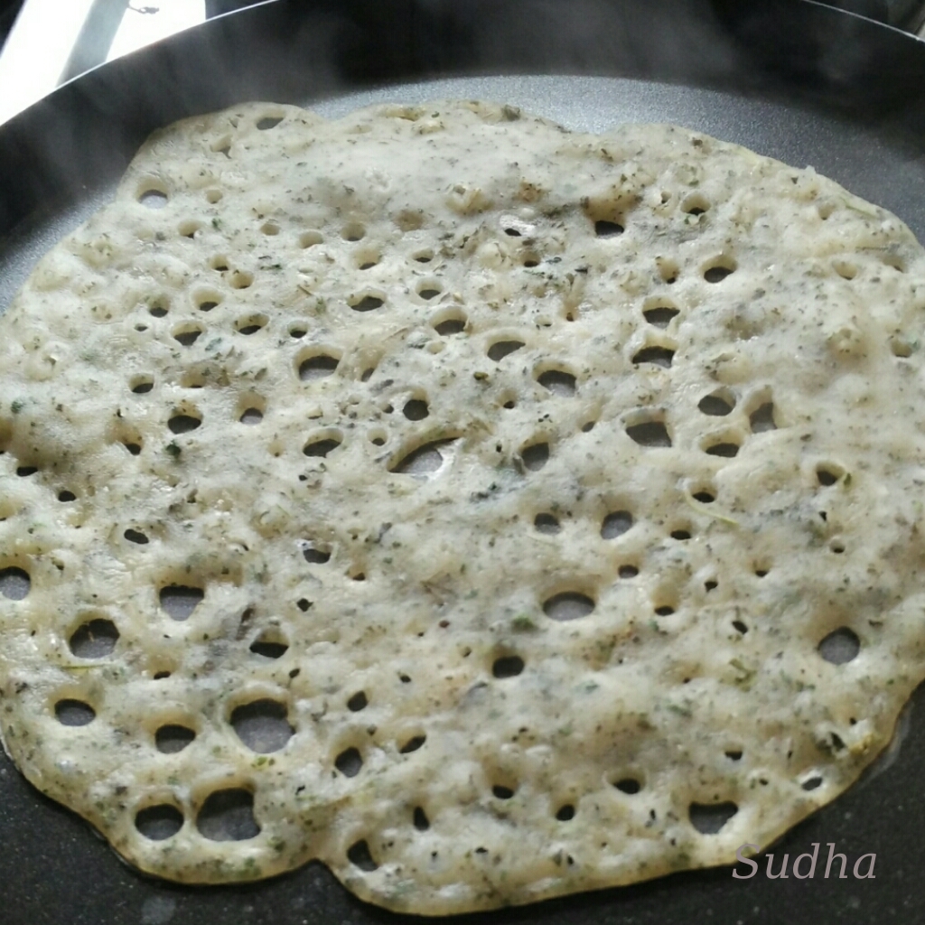 Kasuri Methi Ghavan (कसुरी मेथी घावन) – Rice flour crepe with dried ...