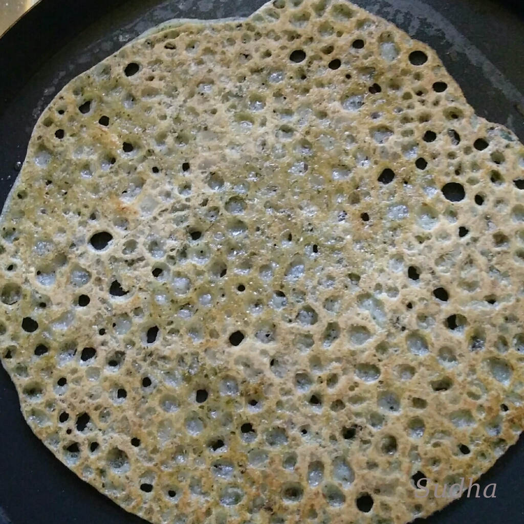 Kasuri Methi Ghavan (कसुरी मेथी घावन) – Rice flour crepe with dried ...