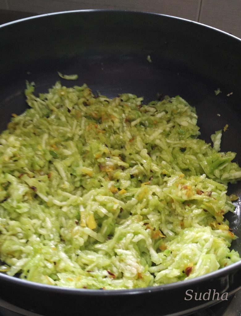 Ghosale Bhaaji (घोसाळ्याची भाजी शेंगदाण्याचं कूट घालून) - Sponge Gourd ...