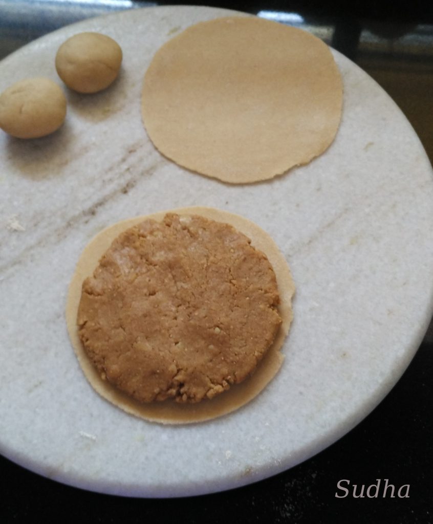 Gul Poli (गूळ पोळी) - Sweet Roti with Jaggery, Gram Flour and Sesame ...