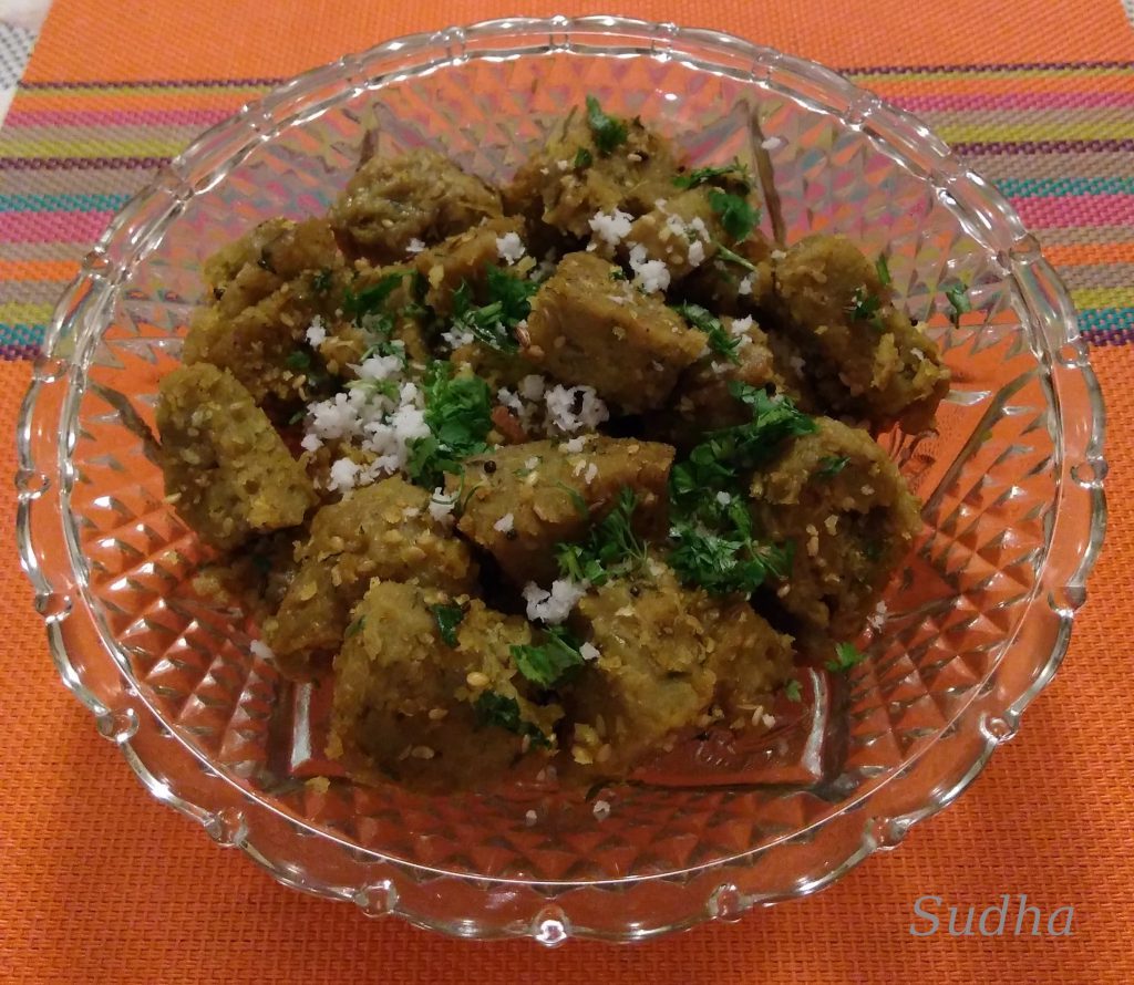 Dudhi Muthiya (दुधी मुठिया) – Steamed Savory Bottle Gourd Cake | My ...