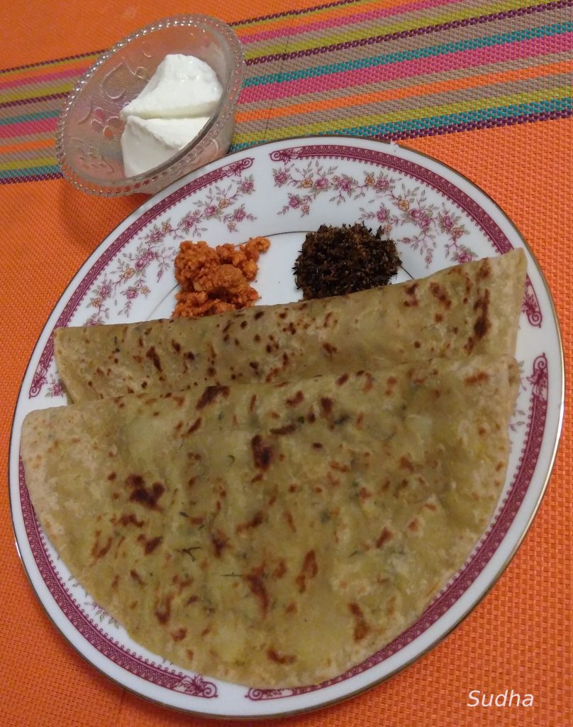 Alu Paratha (आलू पराठा / बटाट्याचा पराठा ) – Potato Stuffed Paratha ...