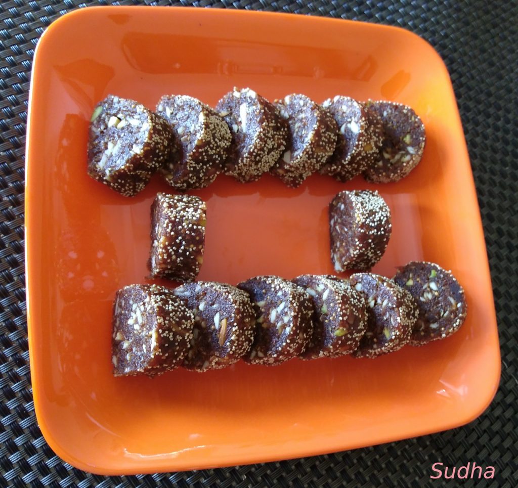 Anjir Khajur Roll (अंजीर खजूर रोल ) – Delicious Sugar free sweet using ...