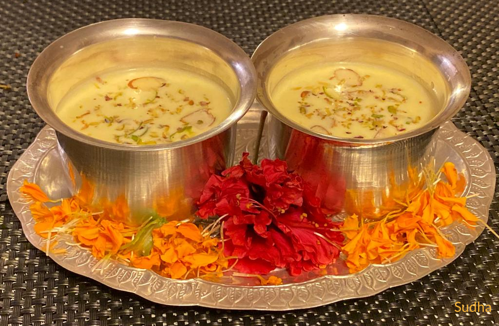Masala Dudh (मसाला दूध) - Traditional Maharashtrian Sweet Milk | My ...