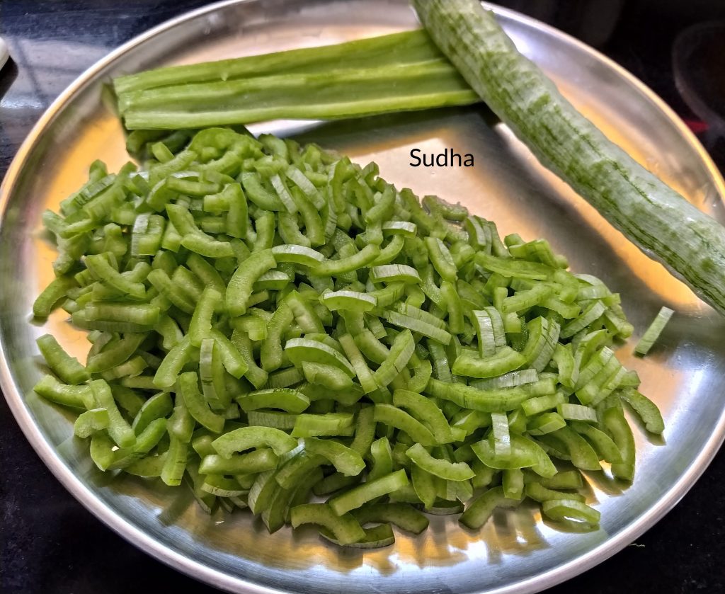 Padwalachya Kacharya (पडवळाच्या काचऱ्या) - Dry Subji using Padwal ...