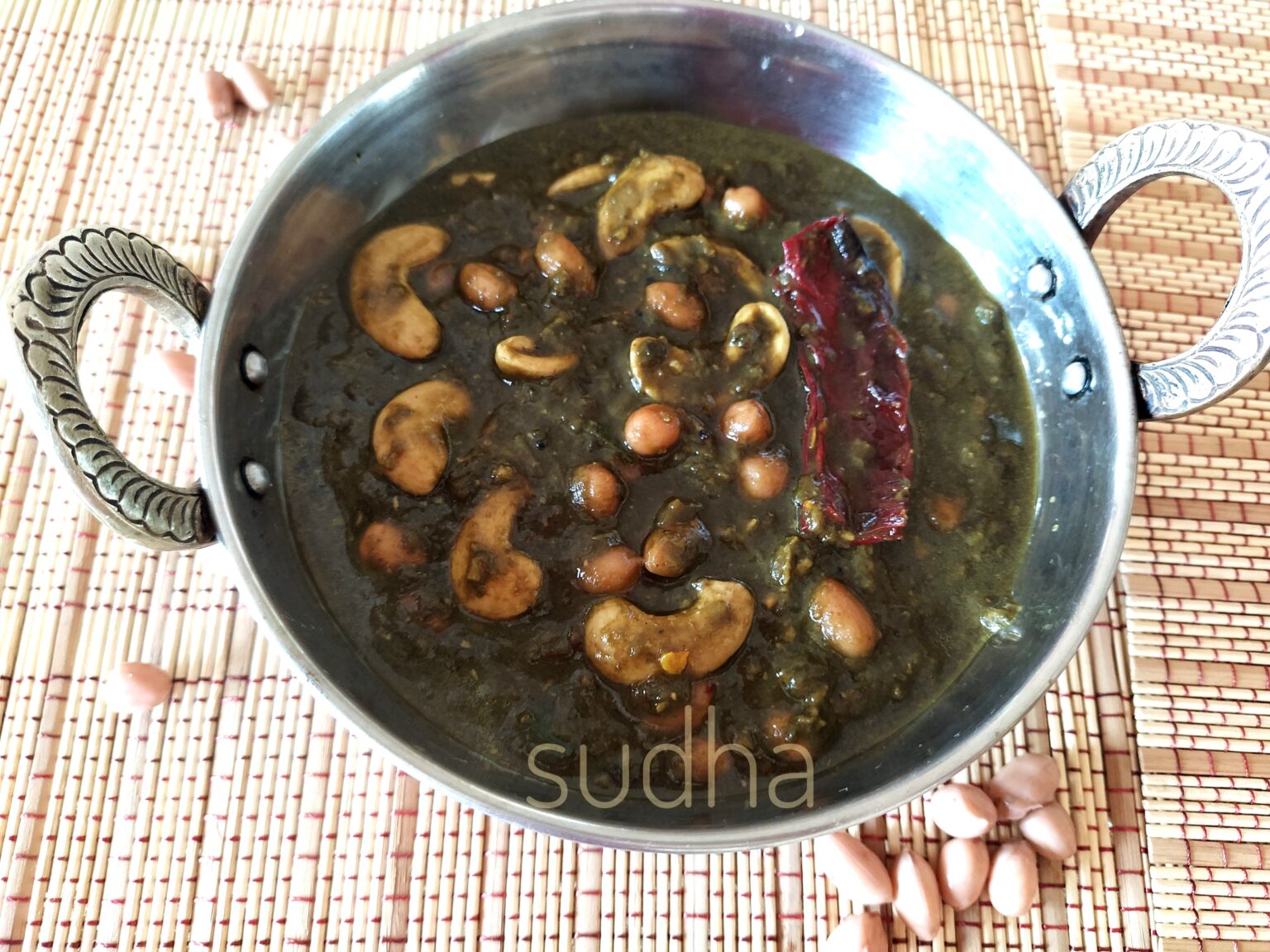 Aluchi Bhaaji (अळूचं फदफदं) - Colocasia or Taro Leaves Subji | My ...