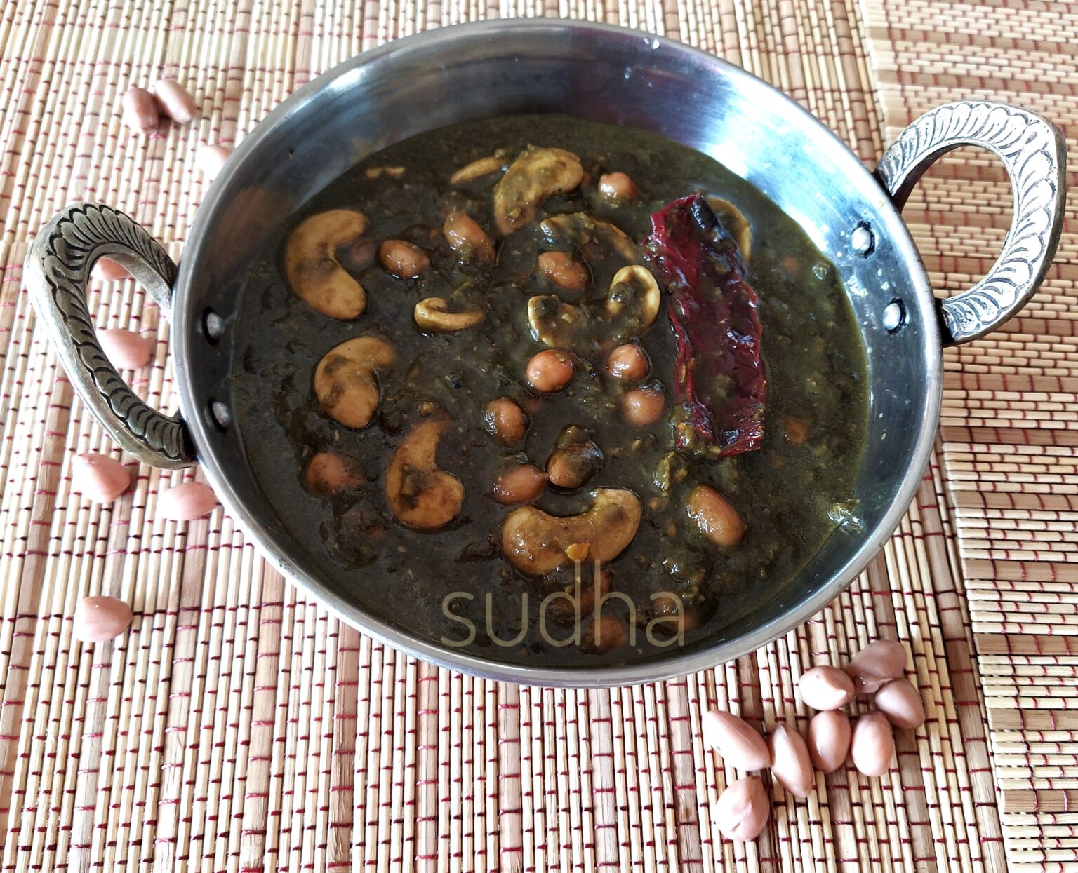 Aluchi Bhaaji (अळूचं फदफदं) - Colocasia or Taro Leaves Subji | My ...