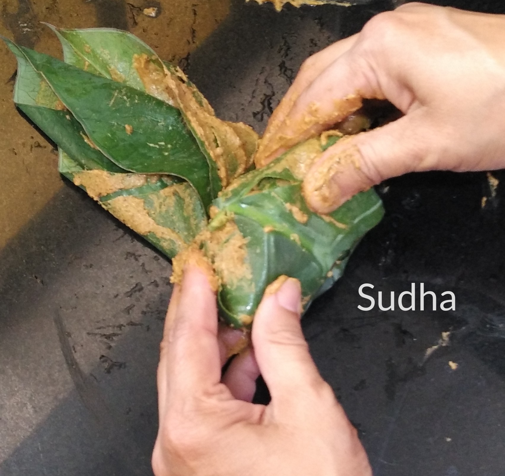 Aluvadi (अळूवडी) - Colocasia Leaves Snack – A Maharashtrian Specialty ...