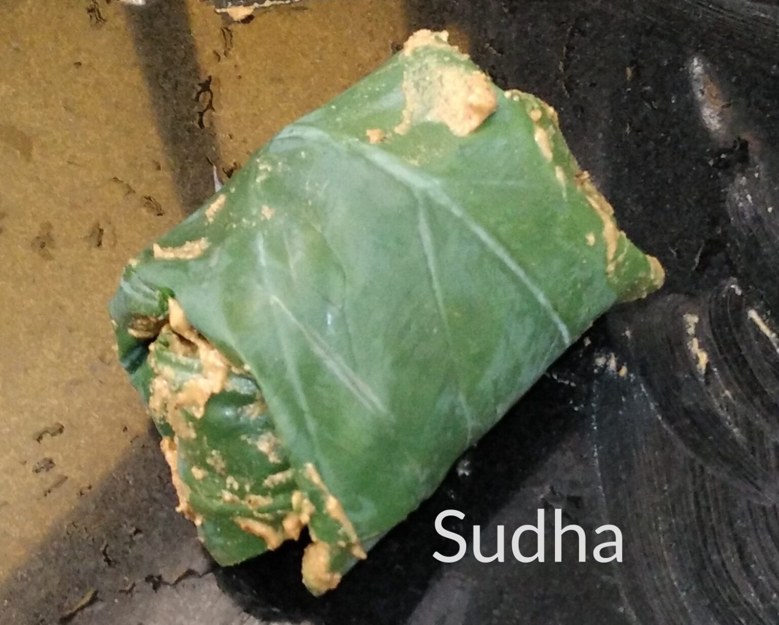 Aluvadi (अळूवडी) - Colocasia Leaves Snack – A Maharashtrian Specialty ...