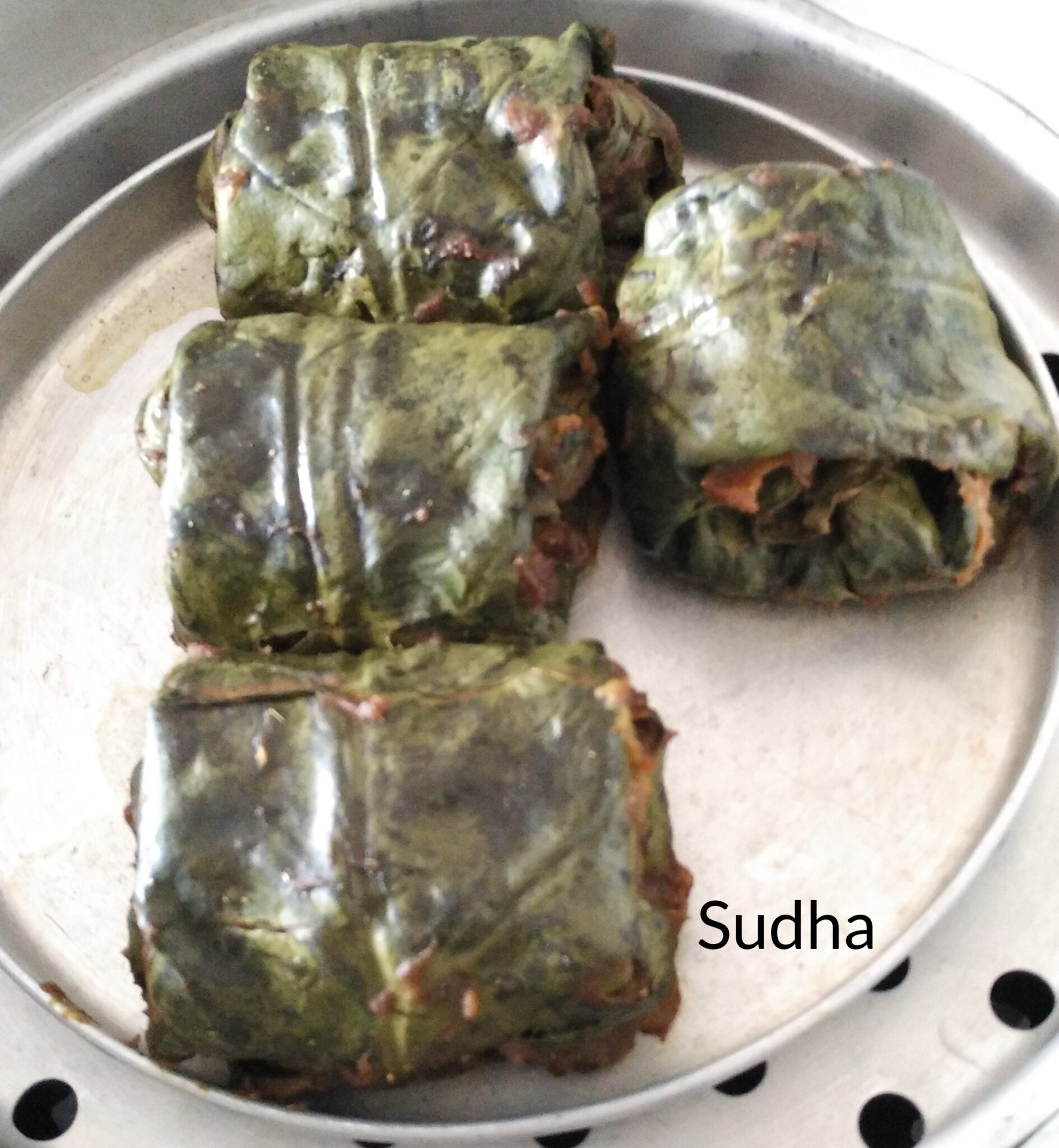 Aluvadi (अळूवडी) - Colocasia Leaves Snack – A Maharashtrian Specialty ...