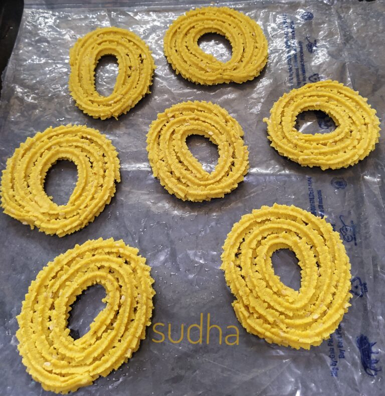 Bhajanichi Chakali (भाजणीची चकली) - Popular Maharashtrian Snack | My ...