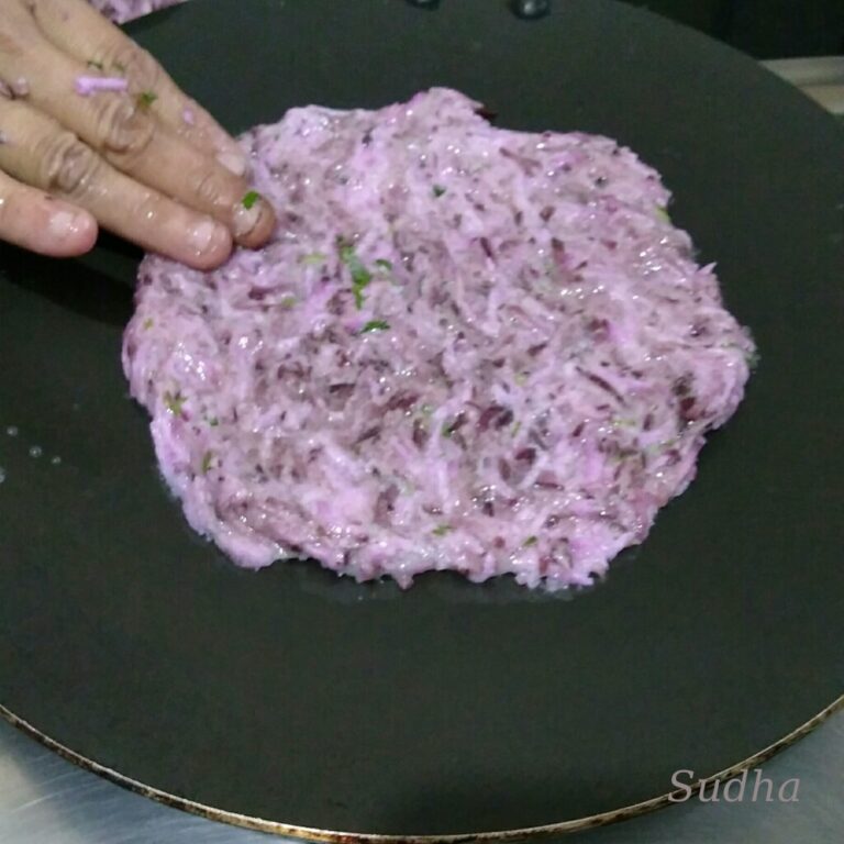Kand Dhirde (कंद / कोनफळ / जांभळा कंद धिरडं) - Purple Yam Savory Pan ...