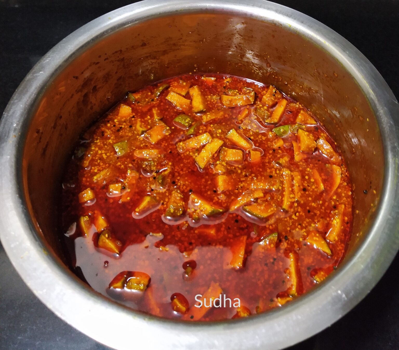 Kairiche Lonache (कैरीचं लोणचं) - Raw Mango Lonache – Traditional ...