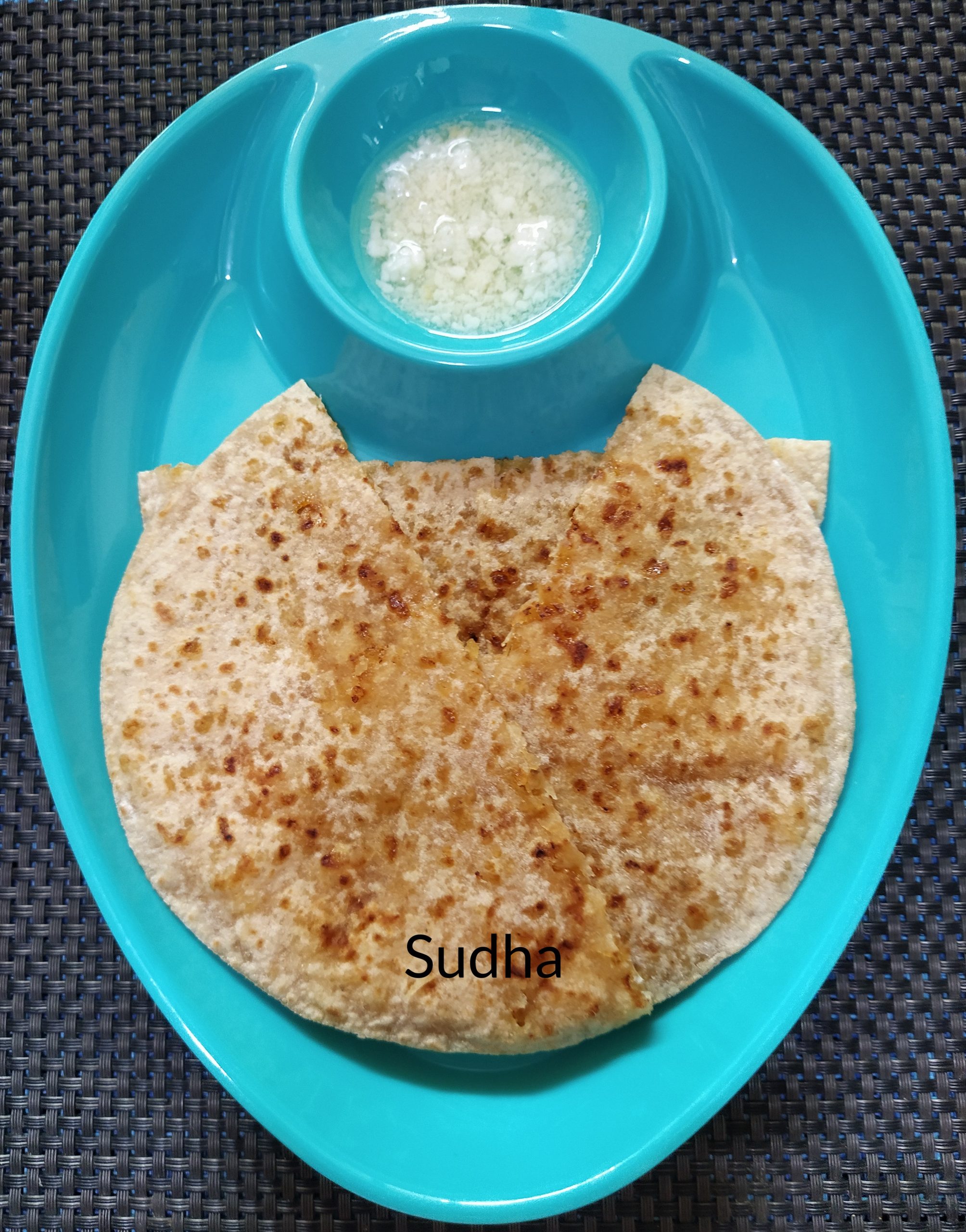 Khava Naral Poli (खवा नारळ पोळी) – Sweet Roti with a Filling of Milk ...